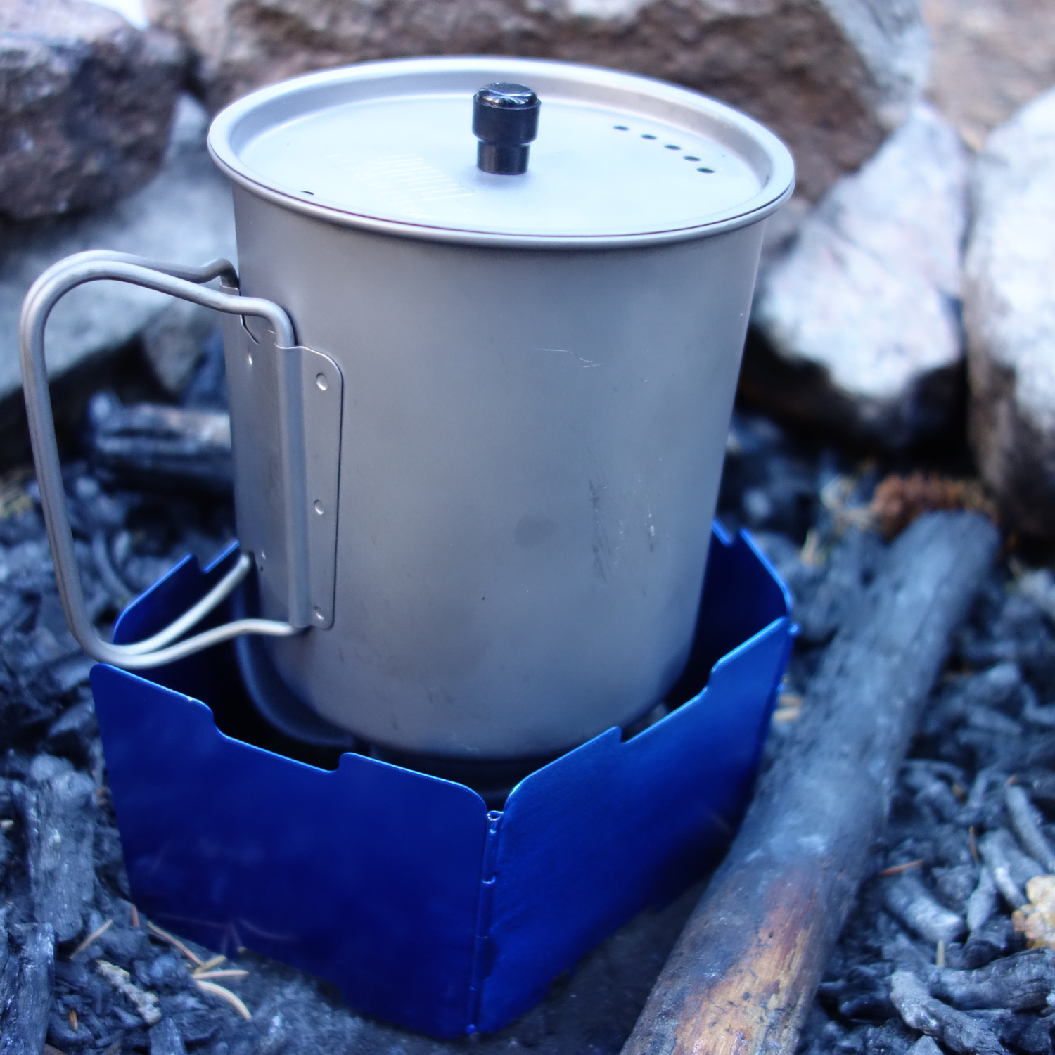 Aluminum Windscreen for Backpacking Stoves – VARGO