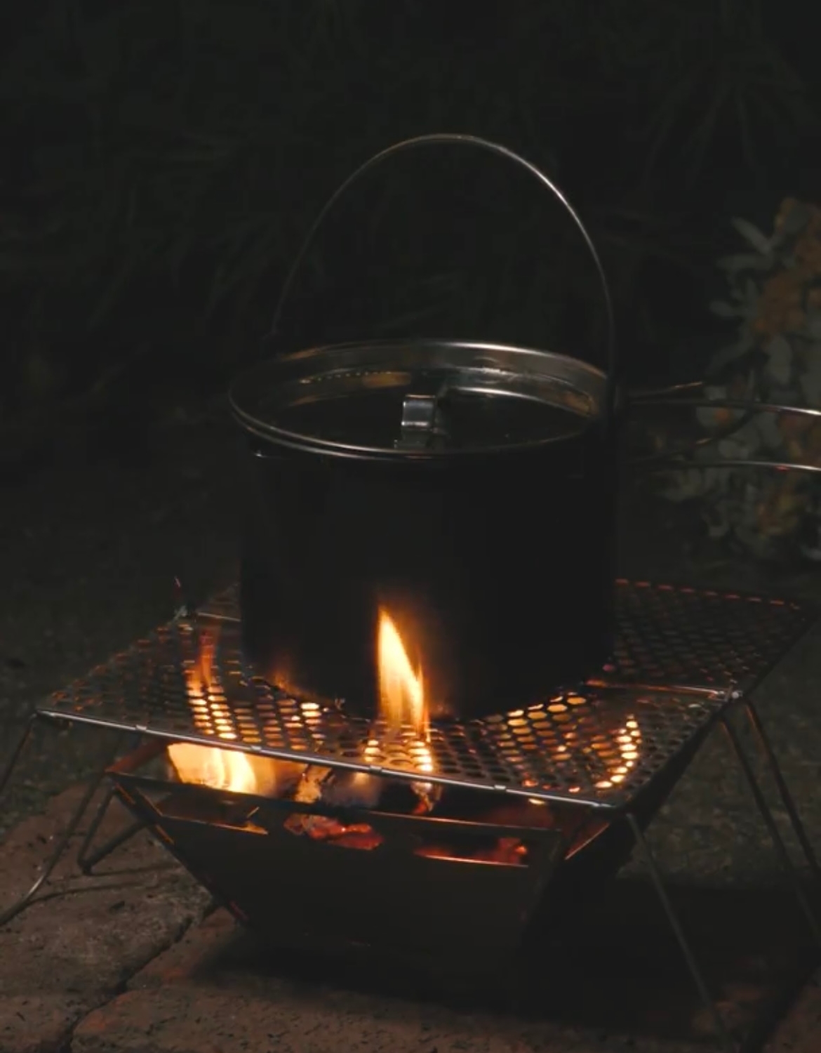 Titanium Fire Box Grill 2.0 | For Backpacking – VARGO